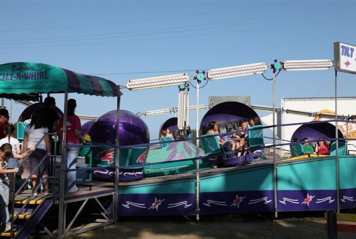 Tilt-A-Whirl – North Dakota State Fair